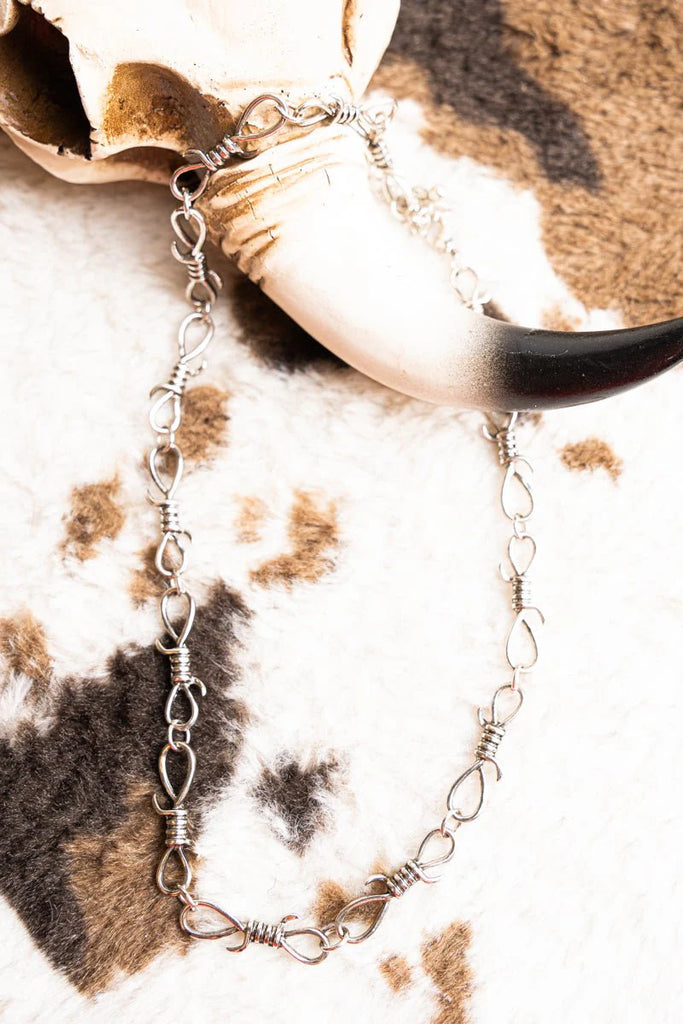 ADDISON RAE SILVERTONE BARBED WIRE NECKLACE – Anchor Fusion Boutique